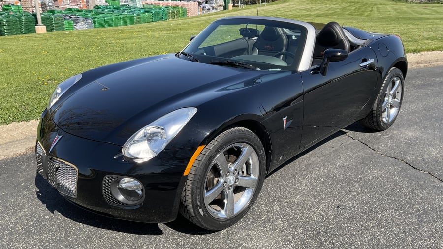2007 Pontiac Solstice GXP Convertible for Sale at Auction - Mecum Auctions