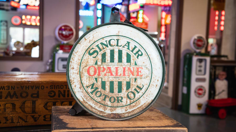 Sinclair Opaline Rocker Oil Can for Sale at Auction - Mecum Auctions