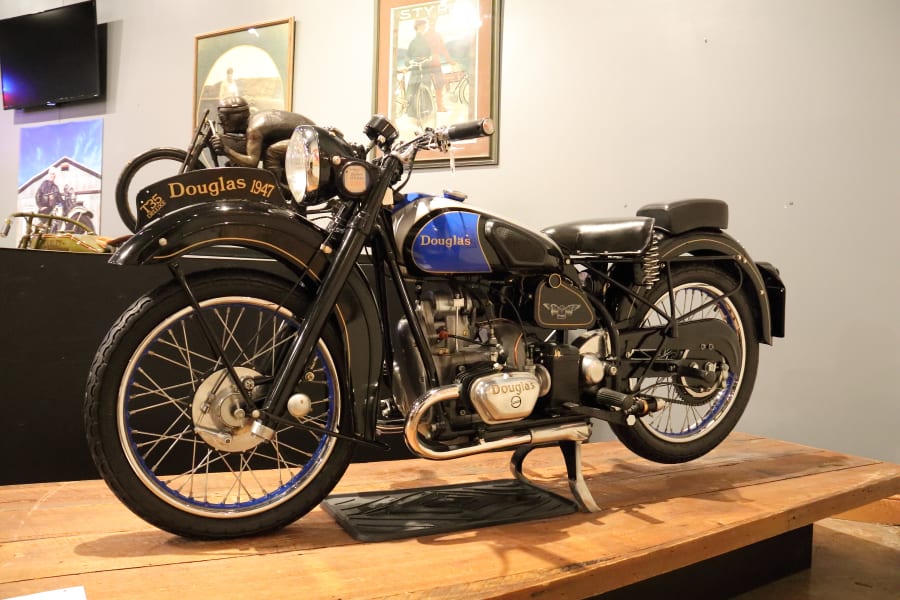 1947 Douglas T35 Deluxe for Sale at Auction - Mecum Auctions