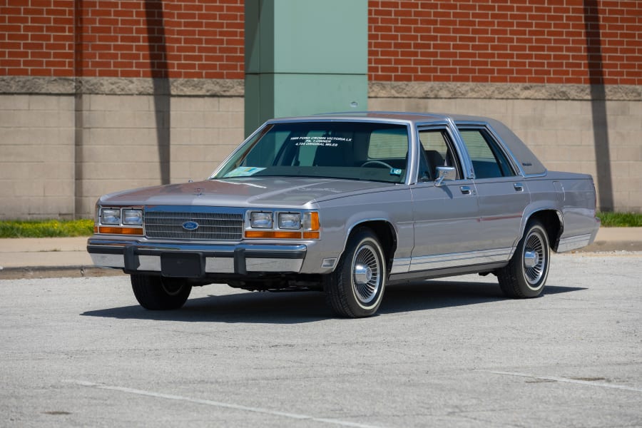 1989 Ford Crown Victoria for Sale at Auction - Mecum Auctions