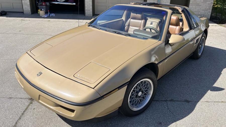 1987 Pontiac Fiero for Sale at Auction - Mecum Auctions