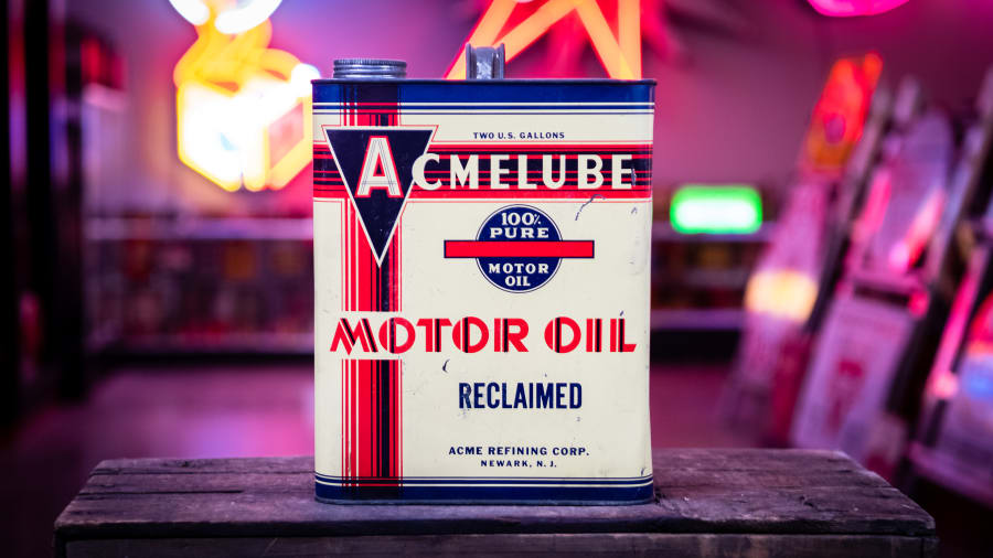 Acme Lube Motor Oil 2-Gallon Oil Can for Sale at Auction - Mecum Auctions