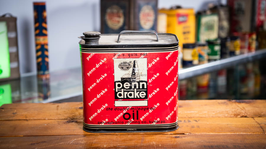 Penn Drake Motor Oil 2-Gallon Oil Can for Sale at Auction - Mecum Auctions