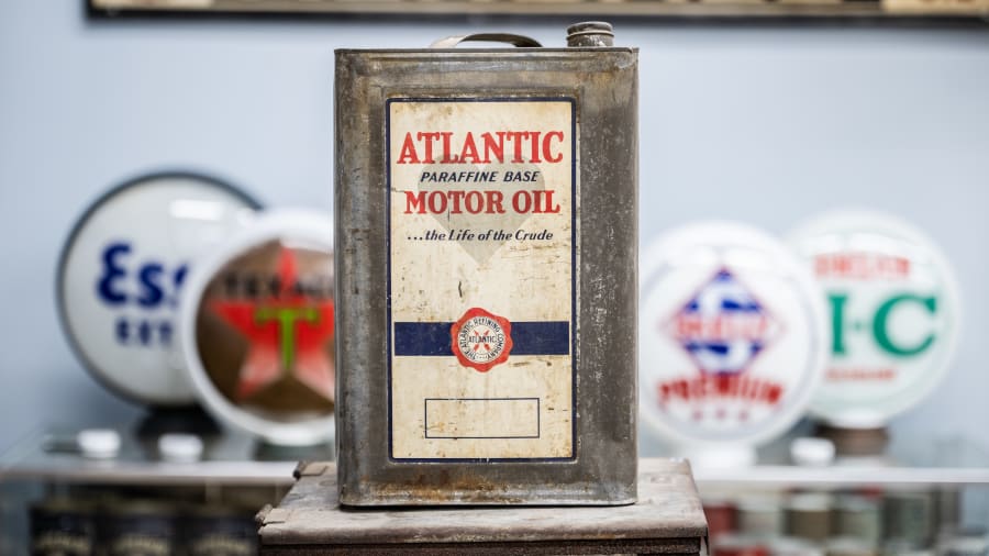 Atlantic Motor Oil 5-Gallon Oil Can for Sale at Auction - Mecum Auctions