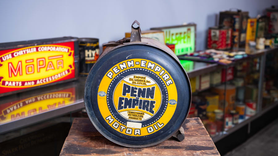 Penn-Empire Motor Oil 5-Gallon Rocker Oil Can for Sale at Auction ...