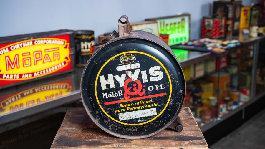HyVis Motor Oil 5-Gallon Rocker Oil Can at The World’s Largest Road Art ...