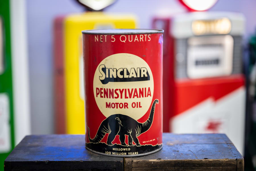 Sinclair Motor Oil 5-Quarts Oil Can at The World’s Largest Road Art ...