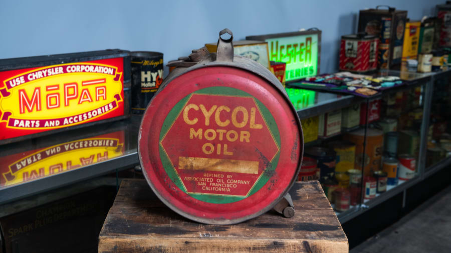 Cycol Motor Oil 5-Gallon Rocker Oil Can for Sale at Auction - Mecum Auctions