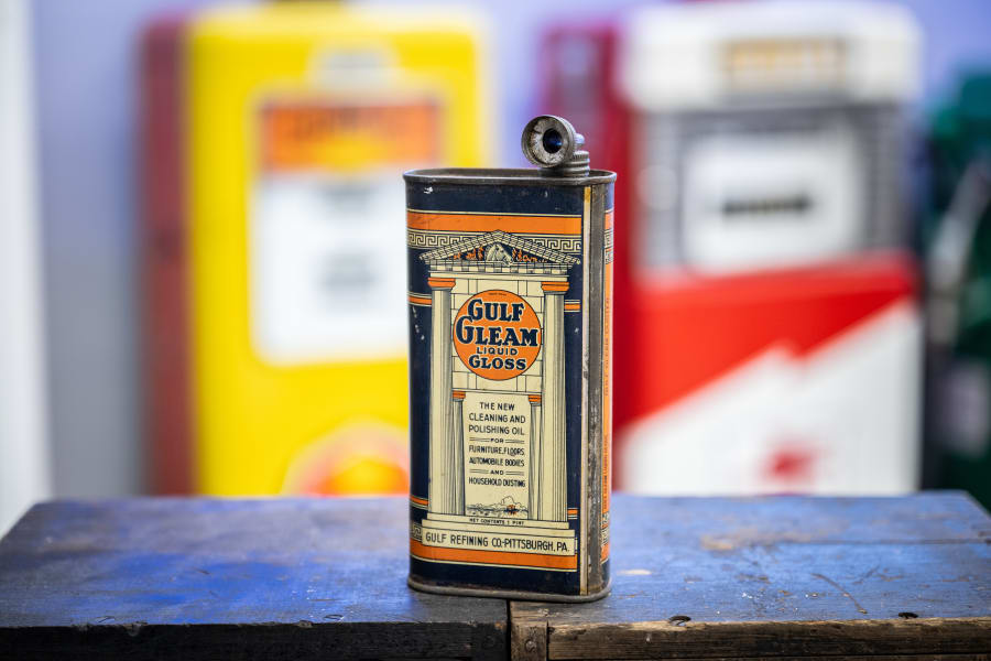 Gulf Cream Liquid Gloss 1-Pint Oil Can for Sale at Auction - Mecum Auctions