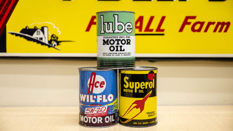 Lube, Ace & Superol Motor Oil 1-Quart Oils Cans for Sale at Auction ...