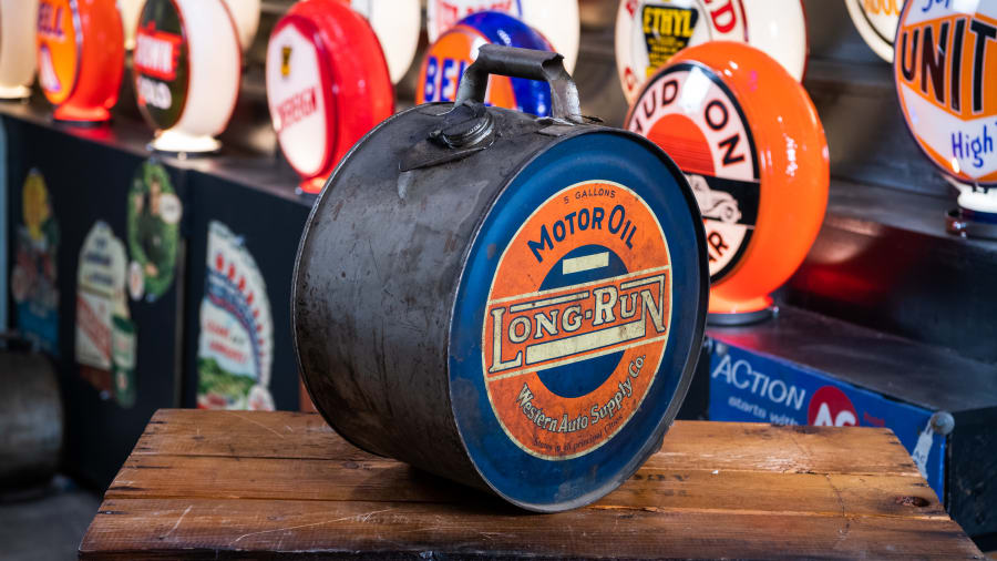 1920s Long-Run Motor Oil 5-Gallon Rocker Oil Can for Sale at Auction ...