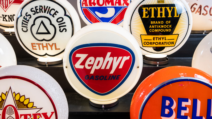 Zephyr Gasoline Glass Globe for Sale at Auction - Mecum Auctions
