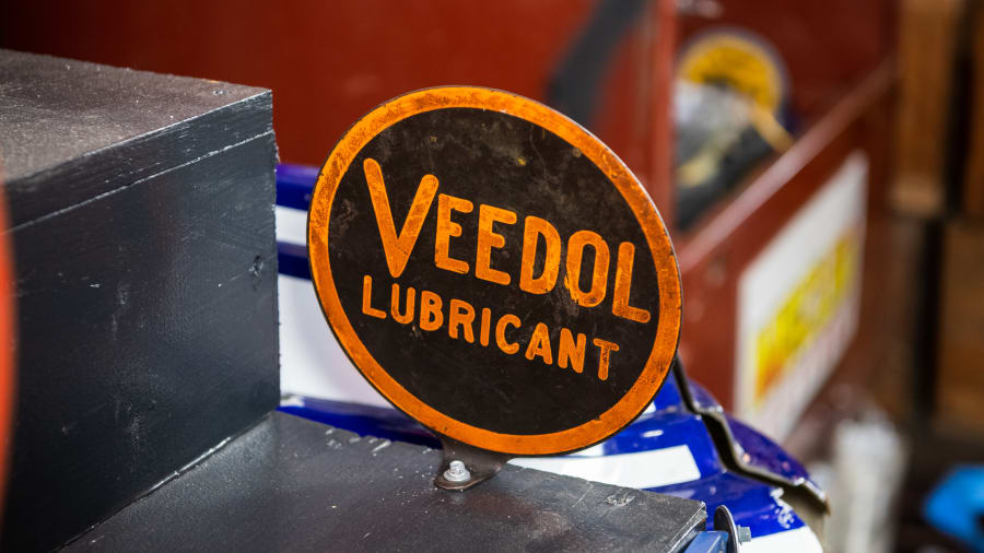 Veedol Lubricant Double-Sided Tin Sign for Sale at Auction - Mecum Auctions