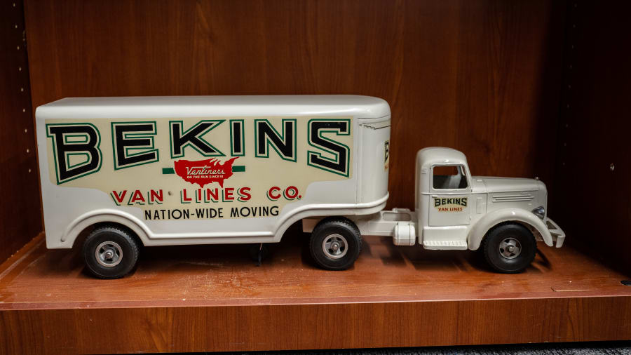 Bekins Tin Semi Truck with Trailer for Sale at Auction - Mecum Auctions