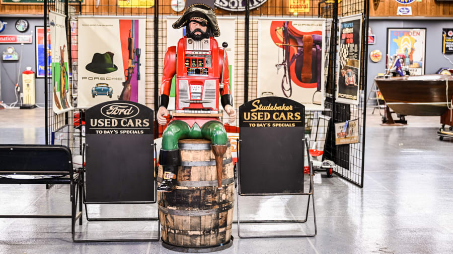 Mills Pirate .25 Tabletop Slot Machine for Sale at Auction - Mecum Auctions