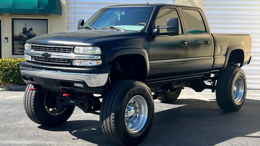 2001 Chevrolet Silverado 1500 HD LS Pickup for Sale at Auction - Mecum ...