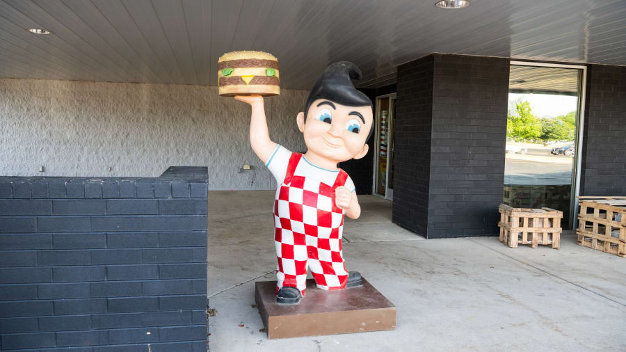 Bob's Big Boy Statue for Sale at Auction - Mecum Auctions