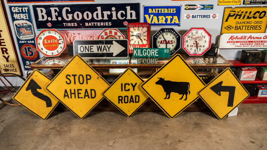 Assorted Single-Sided Tin Street Signs at The World’s Largest Road Art ...