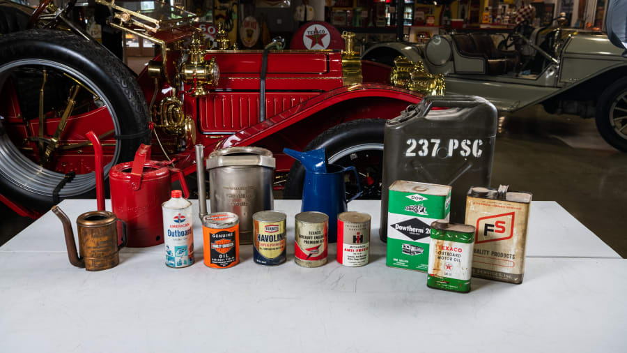 Assorted Oil Cans for Sale at Auction - Mecum Auctions
