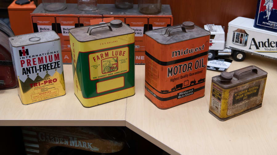 Farm Lube International-Harvester Oil Cans for Sale at Auction - Mecum ...