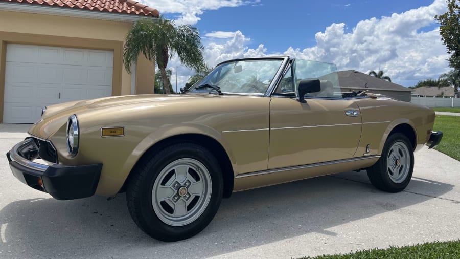 1981 Fiat 2000 Spider Anniversary Edition Convertible for Sale at ...