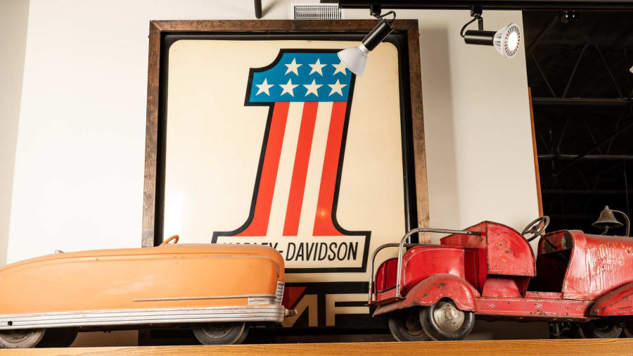 Harley-Davidson AMF Single-Sided Plastic Light-Up Dealership Sign at ...