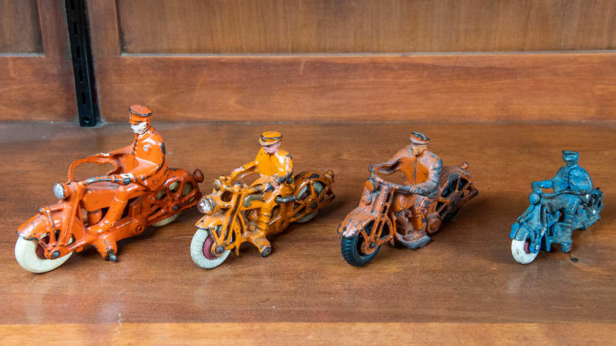 Cast Iron Motorcycles, Lot of 4 for Sale at Auction - Mecum Auctions