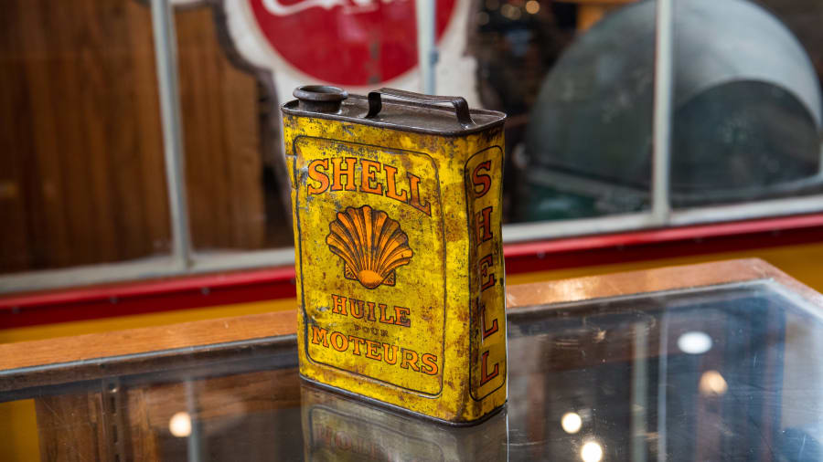 1930s Shell Huile Pour Moteurs French Engine Oil Can for Sale at ...