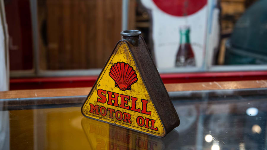 1930s Belgium Shell Triangle Motor Oil Can for sale at From the John ...