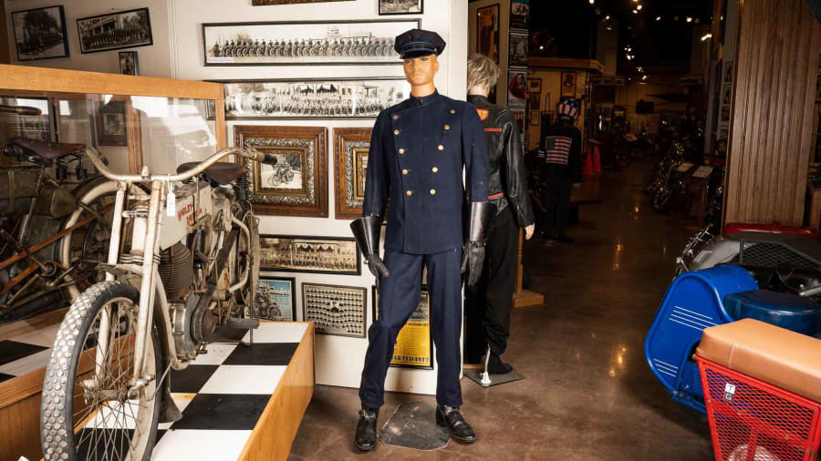 Somerville Police Mannequin for Sale at Auction - Mecum Auctions