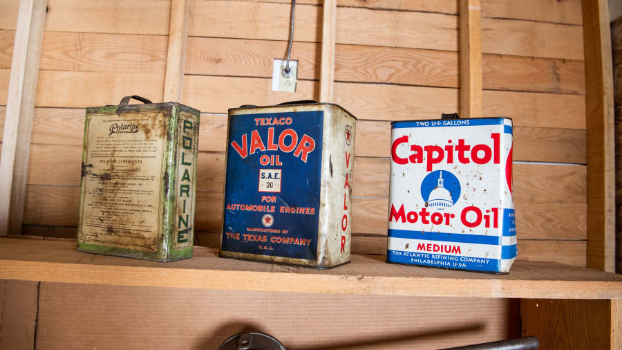 Polarine, Texaco & Capitol Oil Cans, Lot of 3 for Sale at Auction ...
