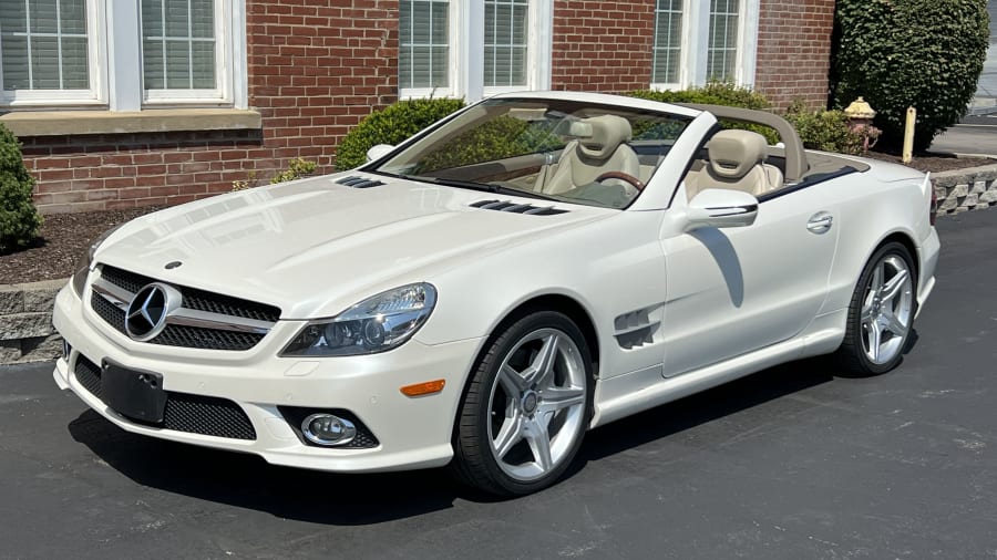 2011 Mercedes-Benz SL550 Convertible for Sale at Auction - Mecum Auctions