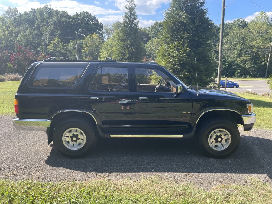 1995 Toyota 4Runner Limited for Sale at Auction - Mecum Auctions