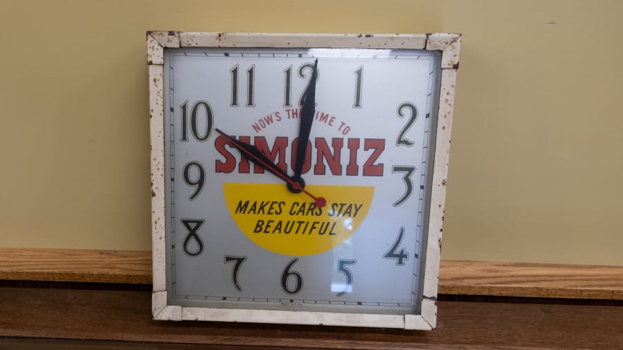 Simoniz Clock for Sale at Auction - Mecum Auctions