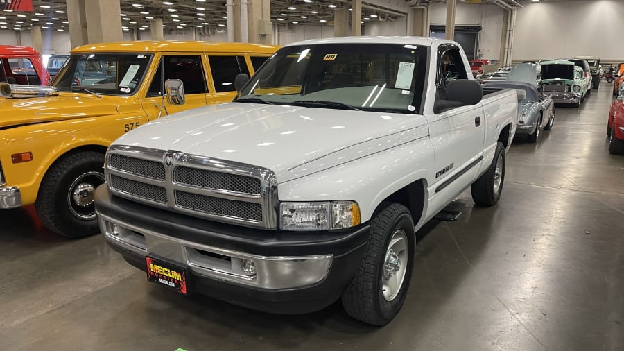 2000 Dodge Ram 1500 Pickup for Sale at Auction - Mecum Auctions