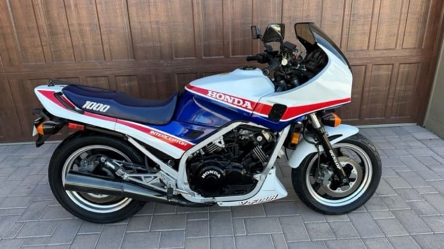 1985 Honda VF1000F Interceptor for Sale at Auction - Mecum Auctions