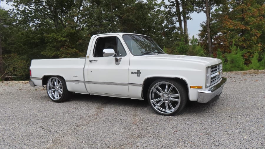 1986 Chevy Truck Lowered