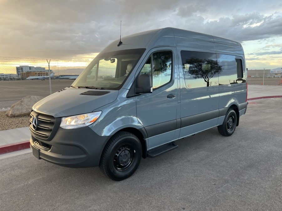 2023 Mercedes-Benz Sprinter 2500 VIP Van for Sale at Auction - Mecum ...
