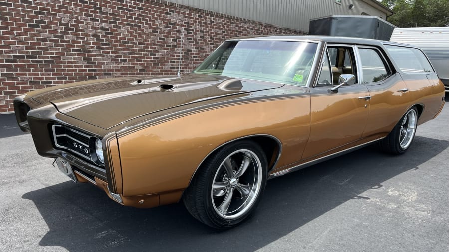 1969 Pontiac Custom S Wagon for Sale at Auction - Mecum Auctions