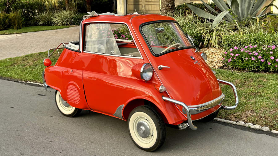 1957 BMW Isetta Cabriolet for Sale at Auction - Mecum Auctions
