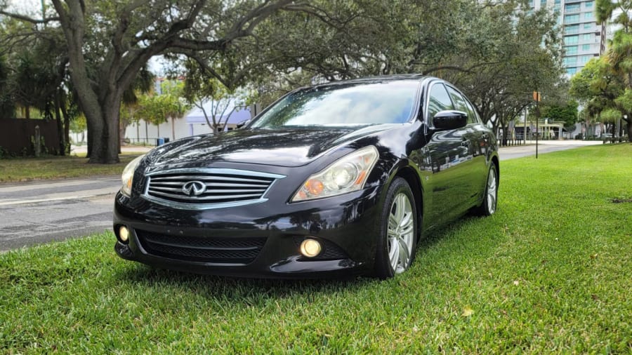 2015 Infiniti Q40 for Sale at Auction - Mecum Auctions