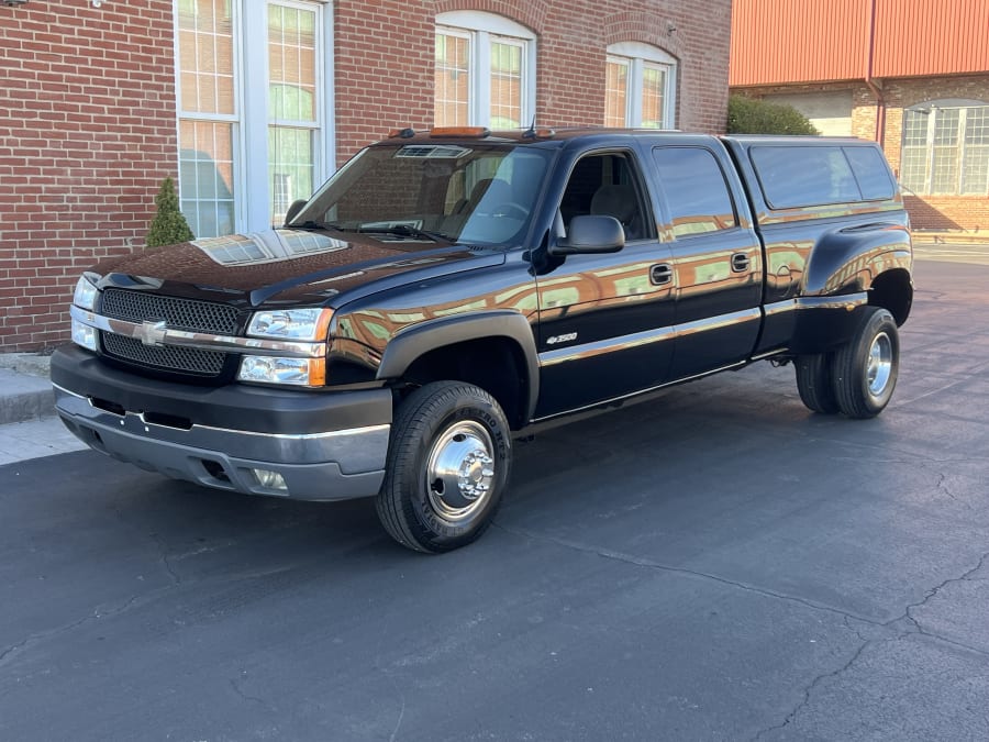 2004 Chevrolet Silverado 3500 Dually Pickup for Sale at Auction - Mecum ...