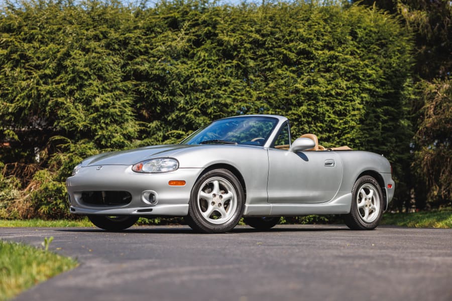 2000 Mazda Miata MX-5 Convertible for Sale at Auction - Mecum Auctions