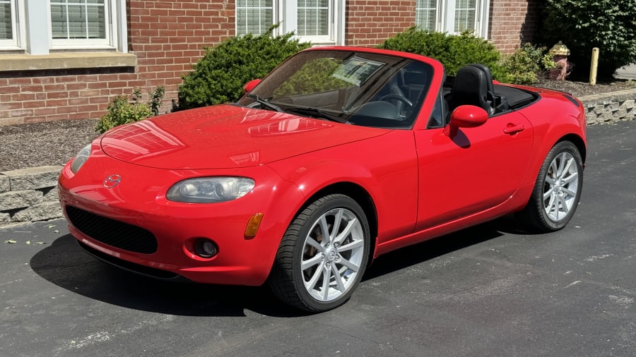 2007 Mazda MX-5 Miata Convertible for Sale at Auction - Mecum Auctions