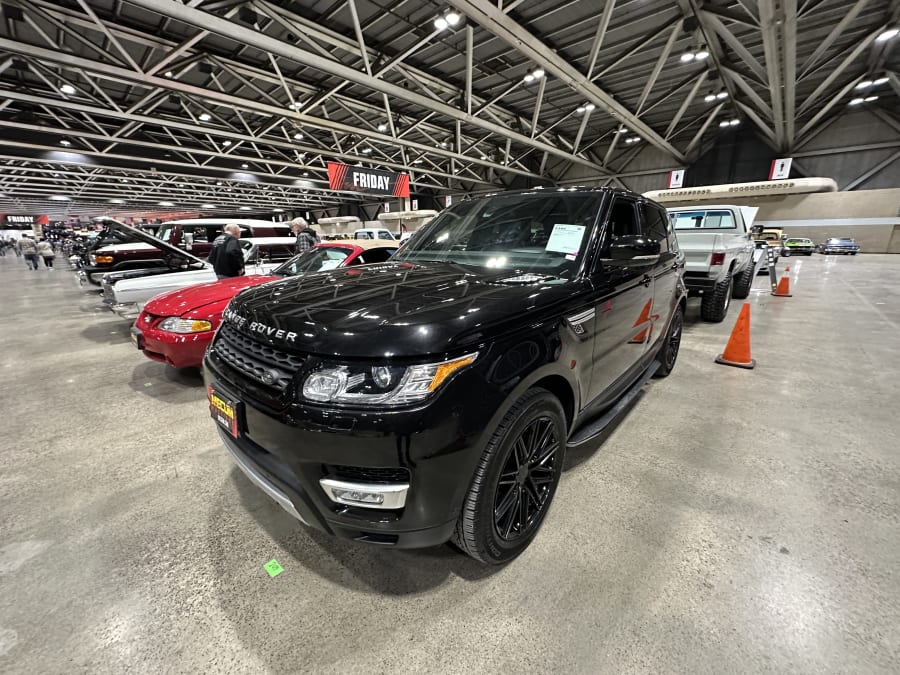 2015 Land Rover Range Rover HSE Sport SUV for Sale at Auction - Mecum ...