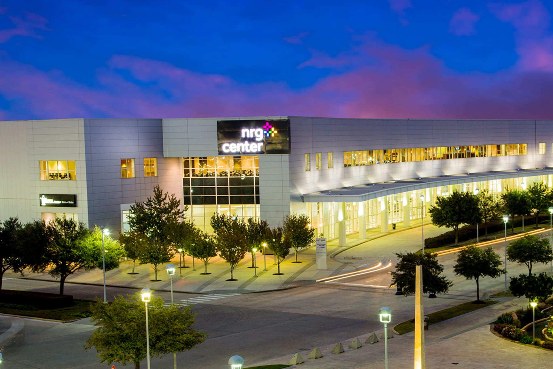 Mecum Auctions - Mecum Auctions