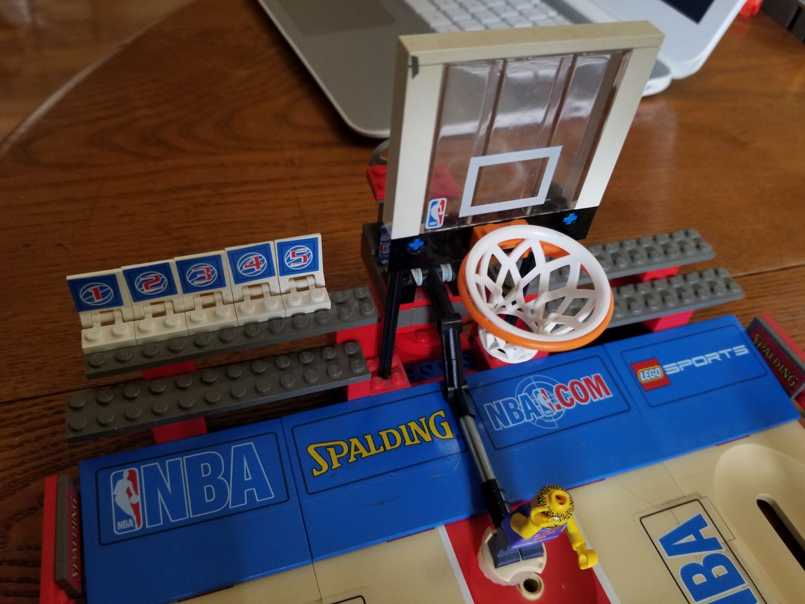 A Month of Lego – The NBA – 3433 Ultimate NBA Arena