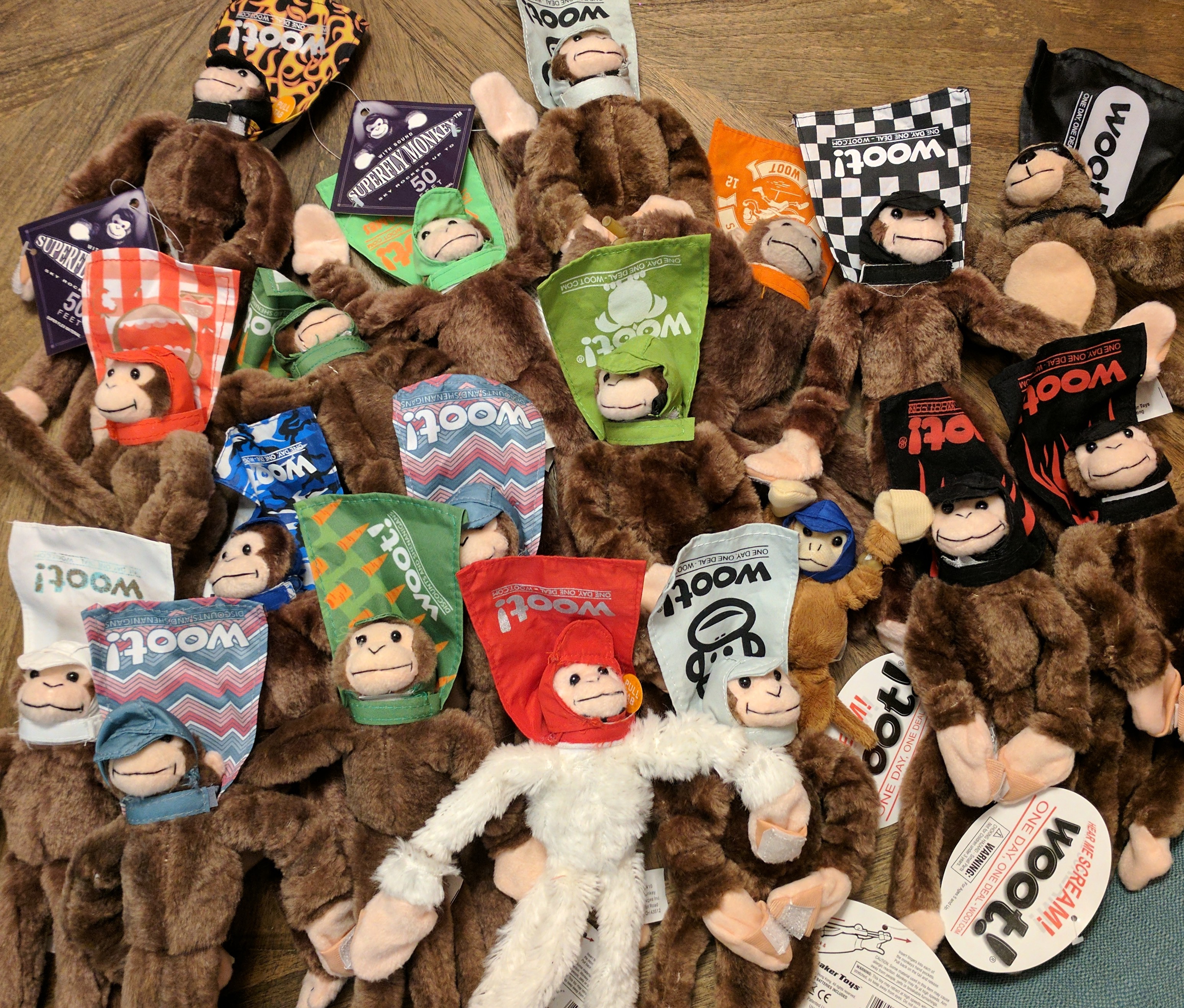 {SOLD} Who wants to buy these screaming woot monkeys?!