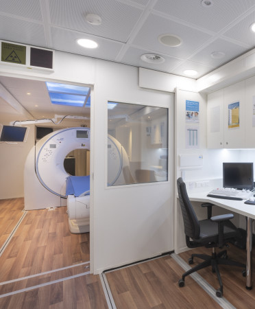 Innovative mobile MRI Siemens 1.5T Aera scanners | medneo UK