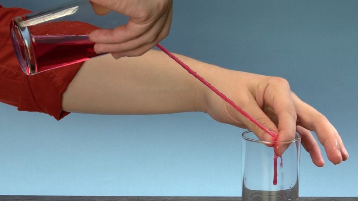 Rope bridge: pour water from far away | MEL Chemistry